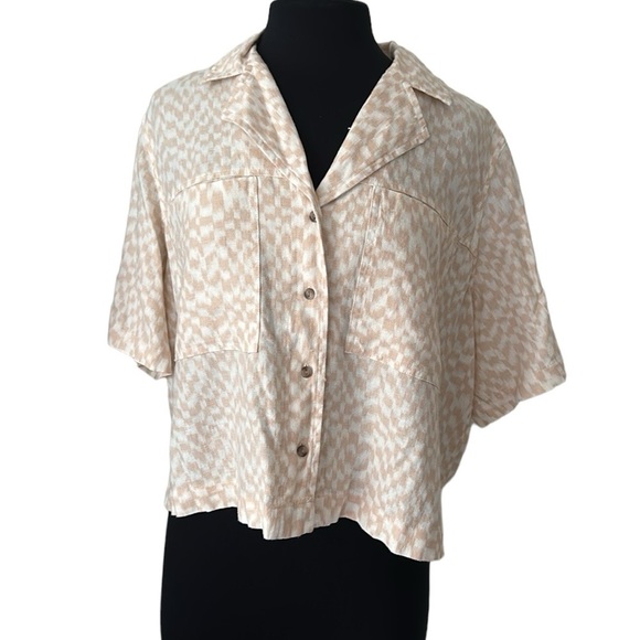 Universal Thread | Tops | Universal Thread Cream And Peach Plaid Short Sleeve Button Down Shirt ...